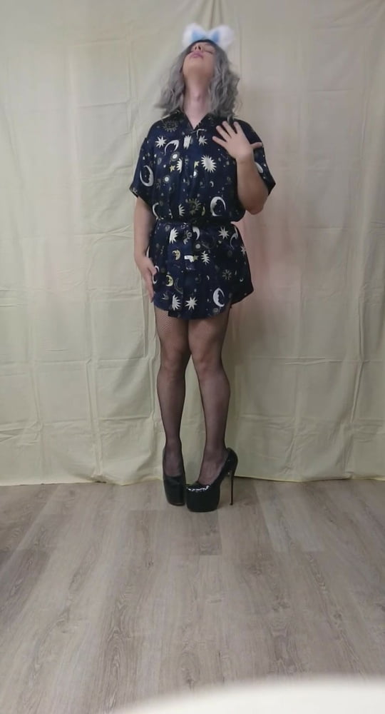 Rikki 18 Pics Xhamster