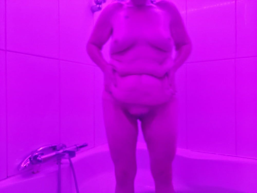 Hot Work In The Bath 26 Pics Xhamster