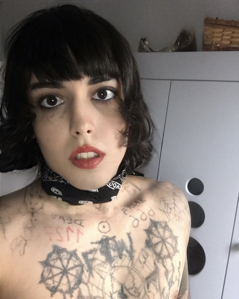 Shemale Goth Sexy Futanari 14 Pics Xhamster