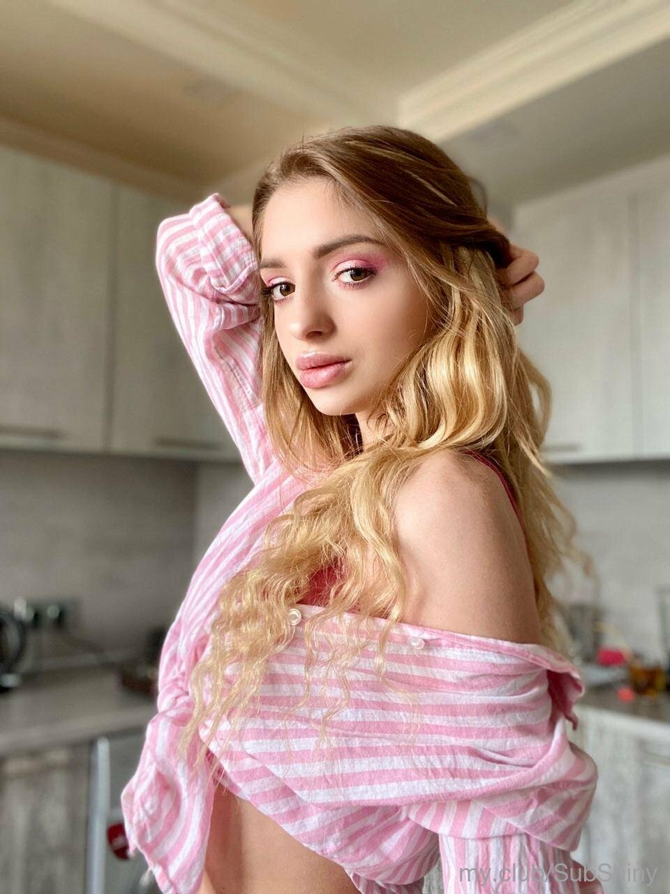 Shiny Lily Free Photos 69 Pics Xhamster